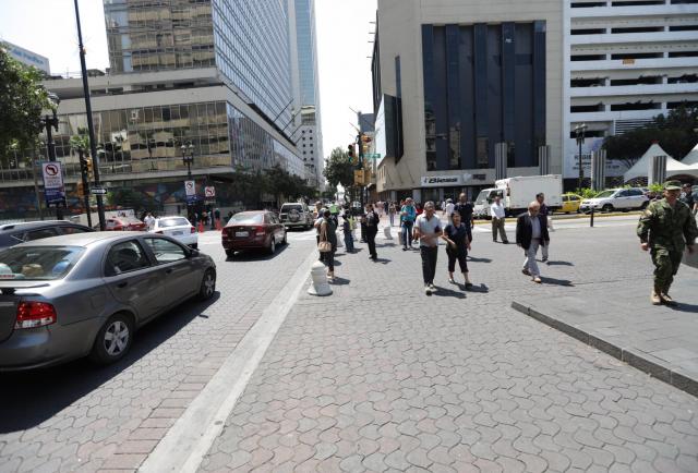 Peatonalizar el bulevar requiere planificacion y cambios previos