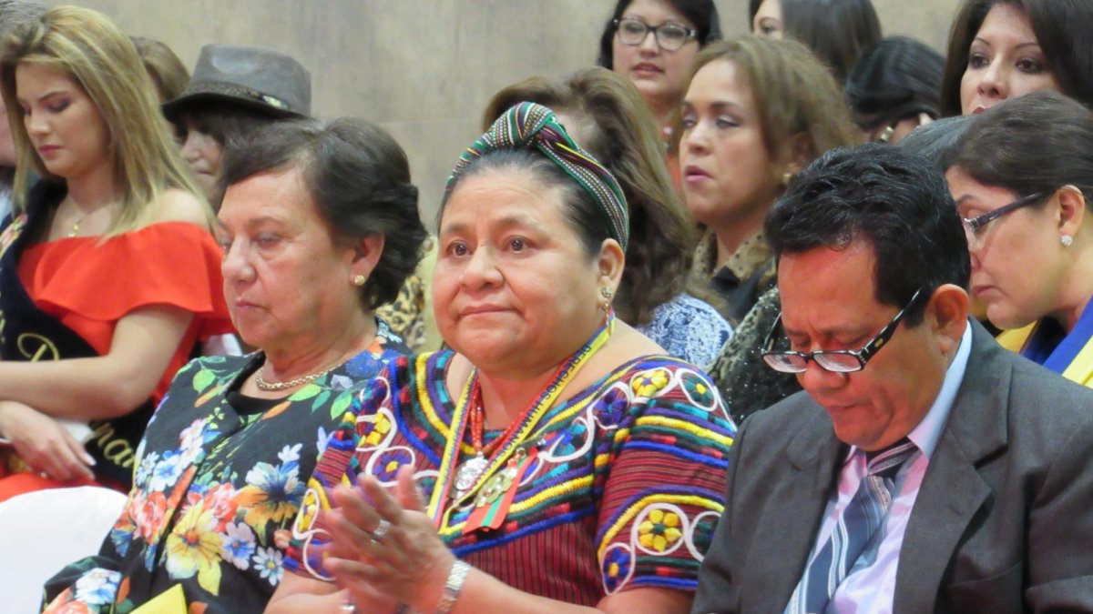 Rigoberta Menchu se solidarizo con Ecuador