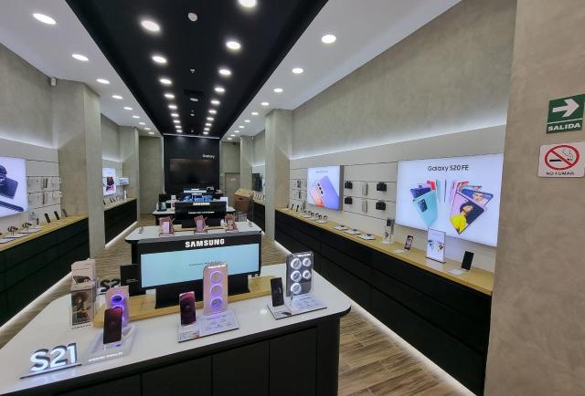 Samsung abrirá nuevos centros de experiencia en Machala, Manta y Ambato