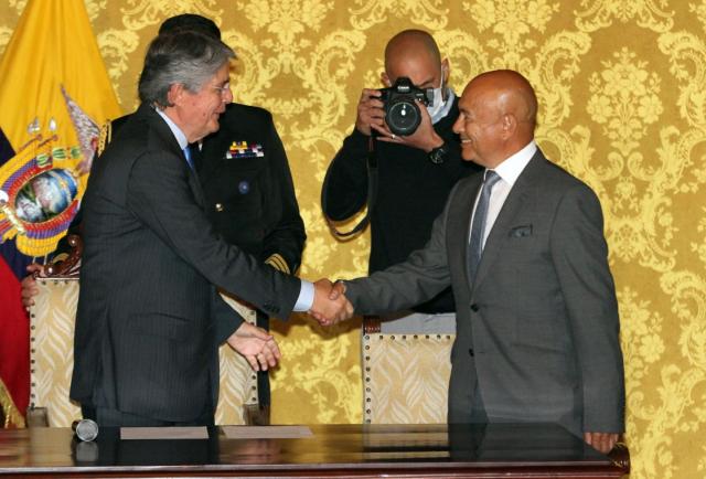 El general (r) Luis Hernández asumirá este martes el Ministerio de Defensa