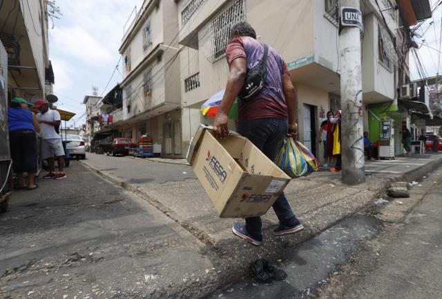 Guayaquil: en el barrio Cuba falta orden y regeneración de sus calles