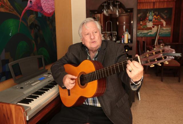 César Augusto: "Soy un artista, quiero retirarme como tal y morir así ...