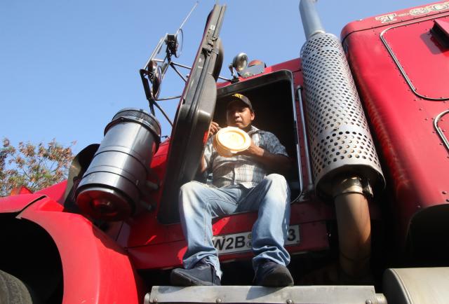 La dura carrera del trailero