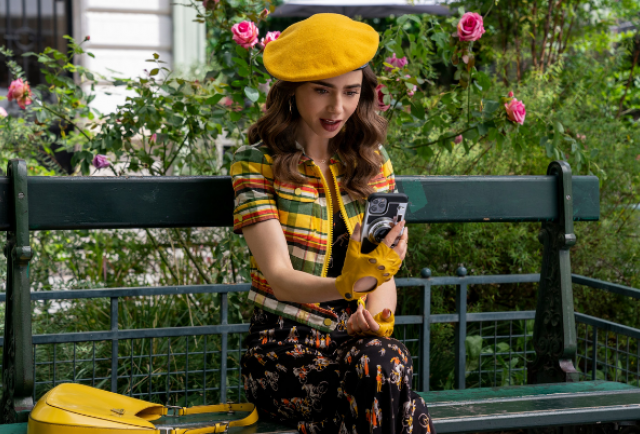 Emily in Paris: la moda no pasa desapercibida