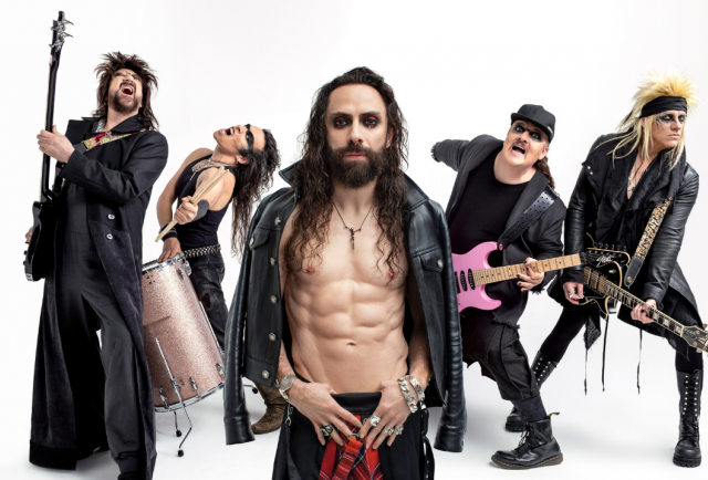 Le roban todos los instrumentos a la banda mexicana Moderatto