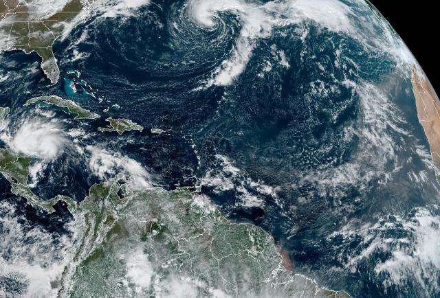 La tormenta tropical Martin se suma a Lisa en la cuenca del Atlántico