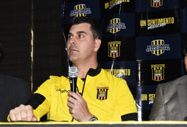 El español Ismael Rescalvo llega a Bolivia para dirigir a The Strongest