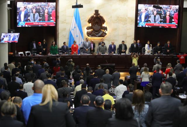 Honduras cuenta con 15 nuevos magistrados del Supremo