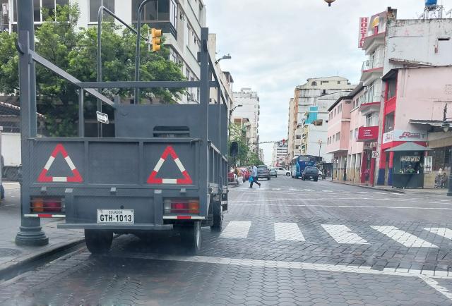 El paso cebra es irrespetado por los conductores