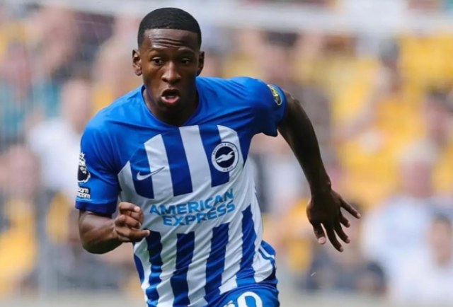Pervis Estupiñán sufre una lesión en su regreso con Brighton