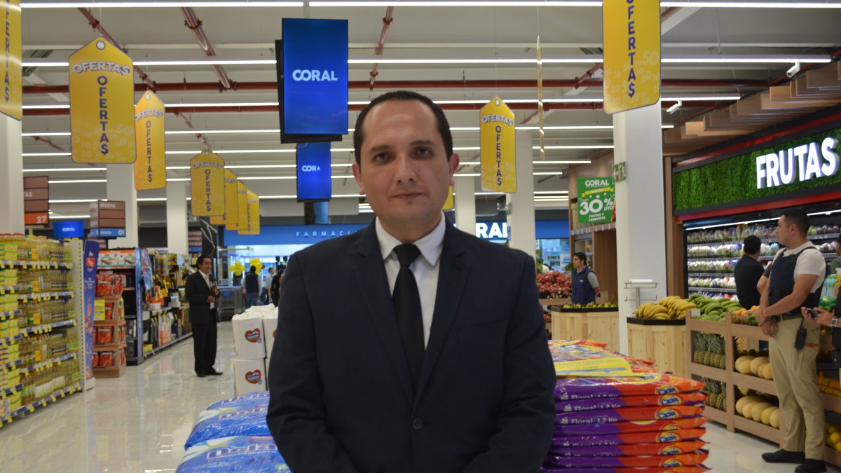 Hugo Quezada: "La meta es inaugurar cada año tres Coral Hipermercados"