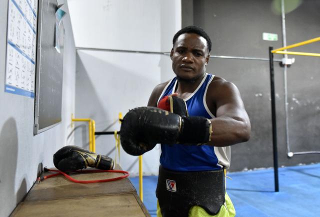 Edwin Bennett tiene en la mira el título