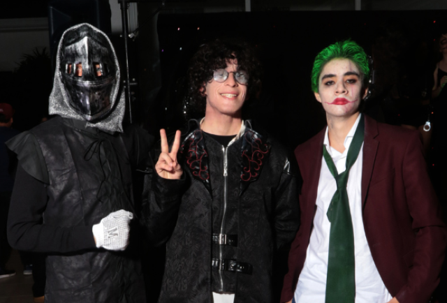 Halloween: Alejandro Loor celebró entre amigos y personajes terroríficos