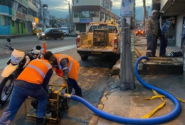 Reclamos por cortes de agua en la parroquia de Checa y sur de Quito