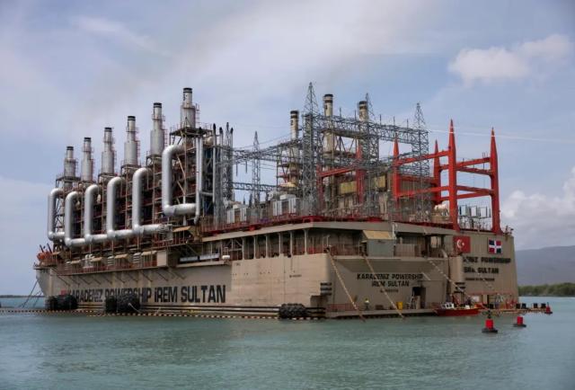 La barcaza Karpowership llegó a Ecuador 72 horas después de firmar el ...