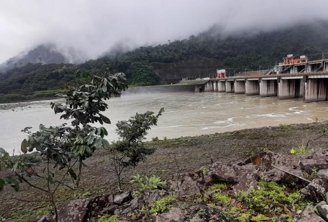 Ecuador construirá dique fluvial para mitigar erosión cerca de Coca Codo