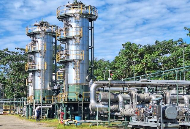 Ecuador declara fuerza mayor a sus exportaciones petroleras