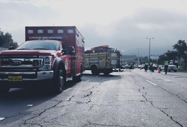 Quito: Triple accidente en la Ruta Viva deja dos heridos