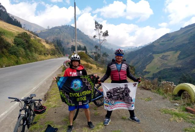 Pedaleando: Desde la provincia del Guayas hasta las alturas de Pangor