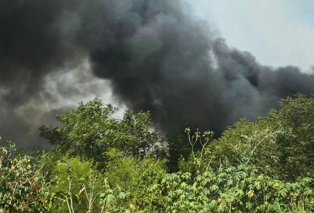 Más de 40 hectáreas afectadas y familias evacuadas por incendio en Paraguay