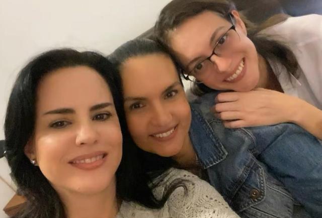 Paola Vintimilla se despide de su amiga Karla Torres