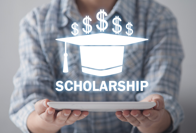 ¿Cómo aplicar a las becas de inglés gratuitas del programa ‘Because he ...