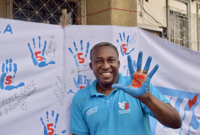 Roberto Cuero es multado por campaña anticipada en las elecciones del 2023