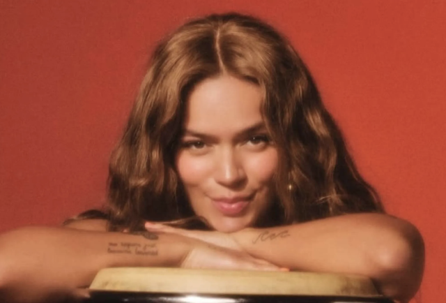 Karol G organiza una fiesta privada para 24 fans: la noche más tropical ...