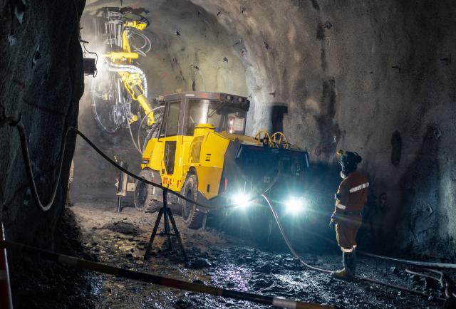 Hanrine Ecuadorian solicita que se declare la inconstitucionalidad de ...