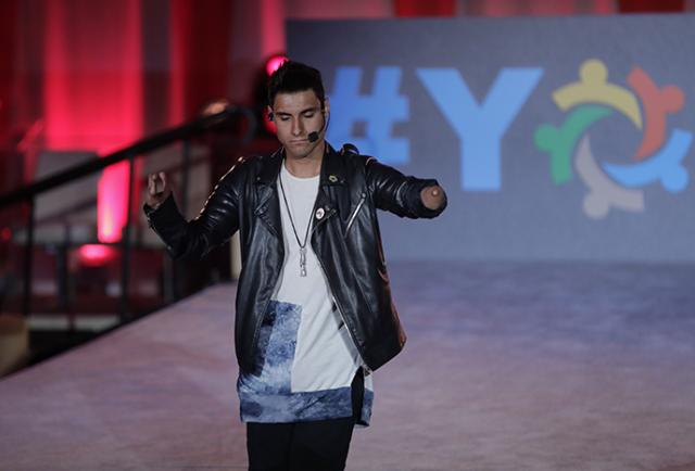 ¿Quién es Emmanuel Kelly? El cantante que brilló en final del Mundial ...