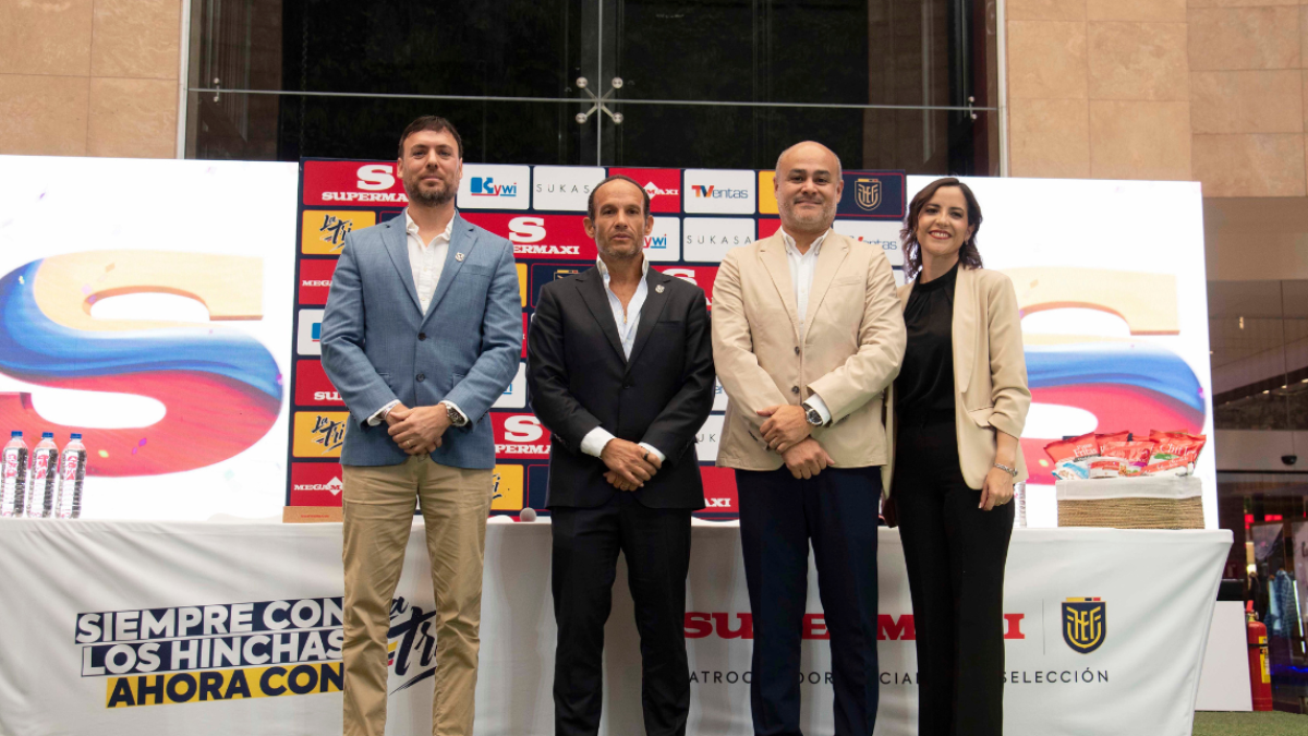 Supermaxi firma convenio con la Federación Ecuatoriana de Fútbol
