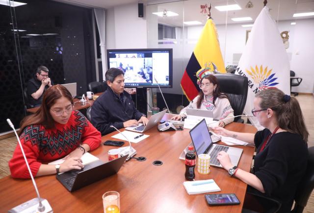 Oficialismo aprueba informe sobre Proforma 2026 en comisión y pasa al Pleno