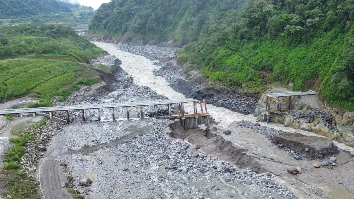Tres crecidas extremas del río Coca marcan el avance de la erosión que ...