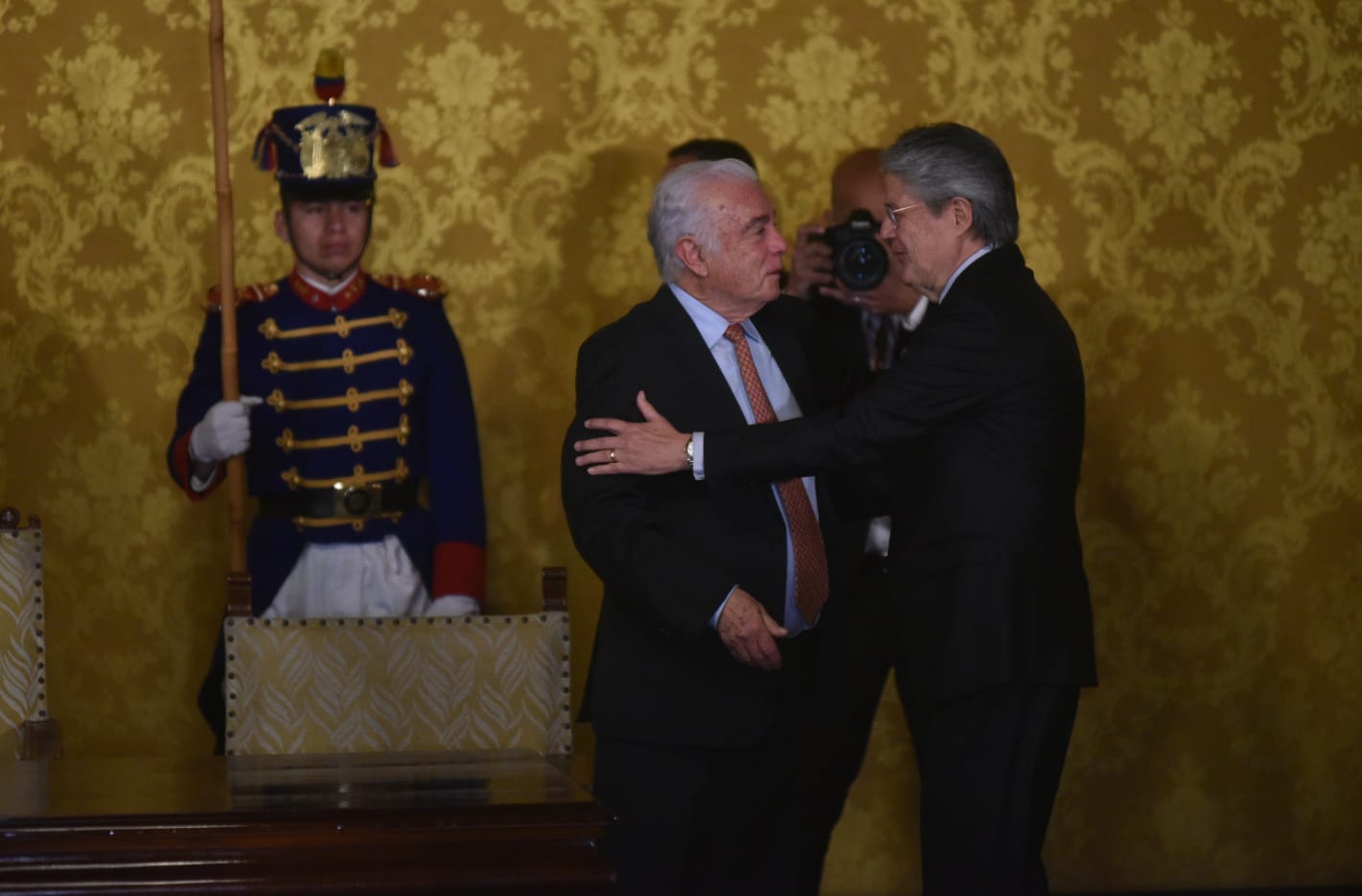 Fernando Santos Alvite asume el ministerio de Energía