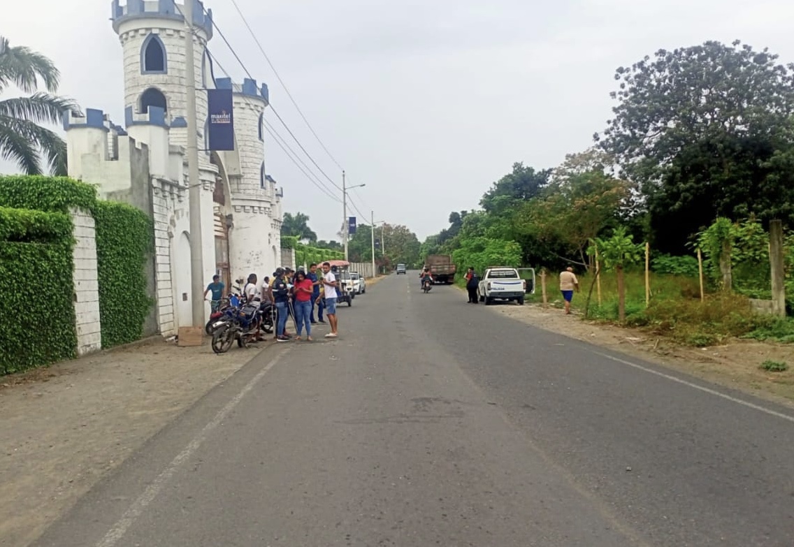 Accidente en Babahoyo: dos motorizados chocaron tras perder el control