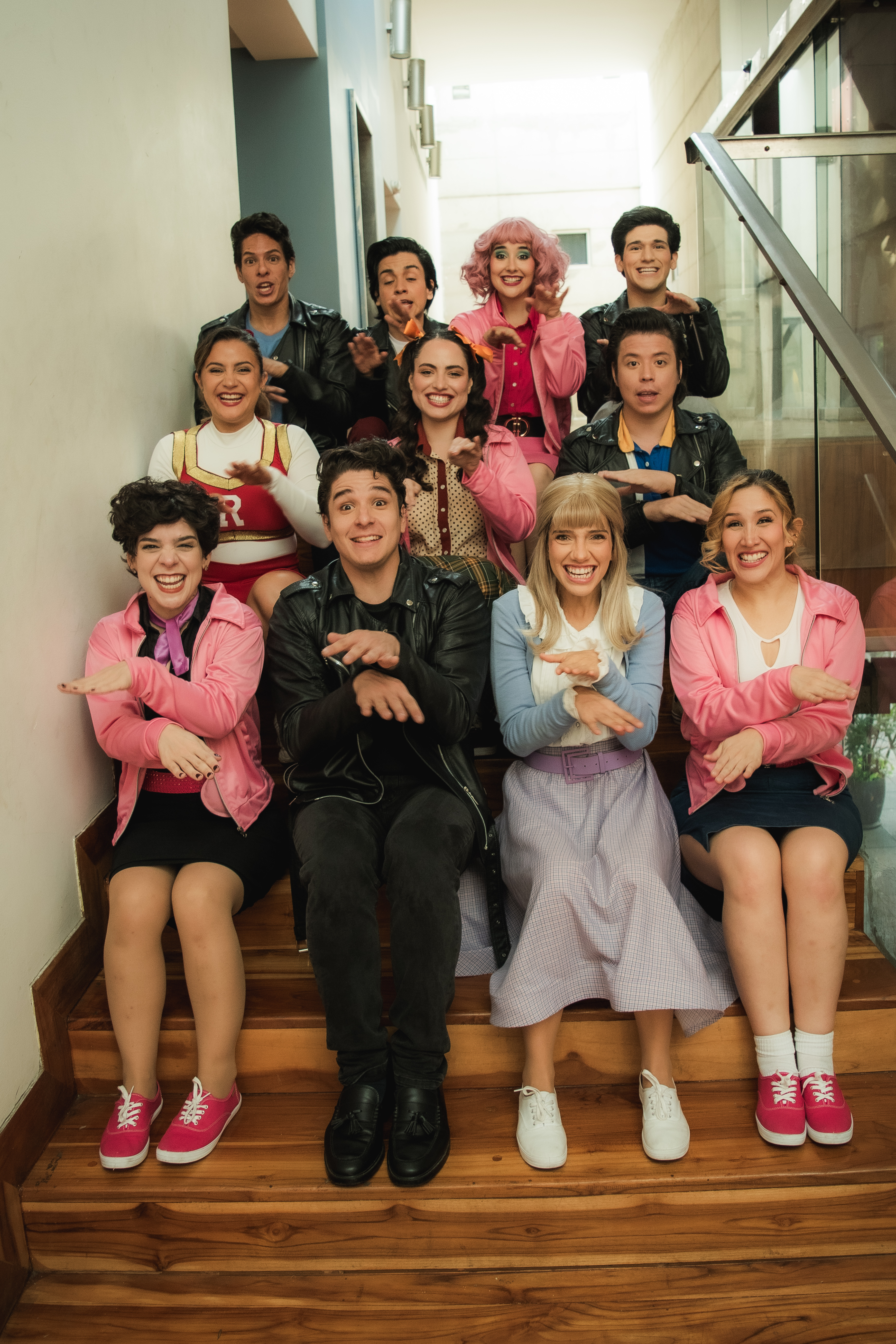 Grease revive la rebeldía adolescente en Guayaquil: Todos los secretos ...